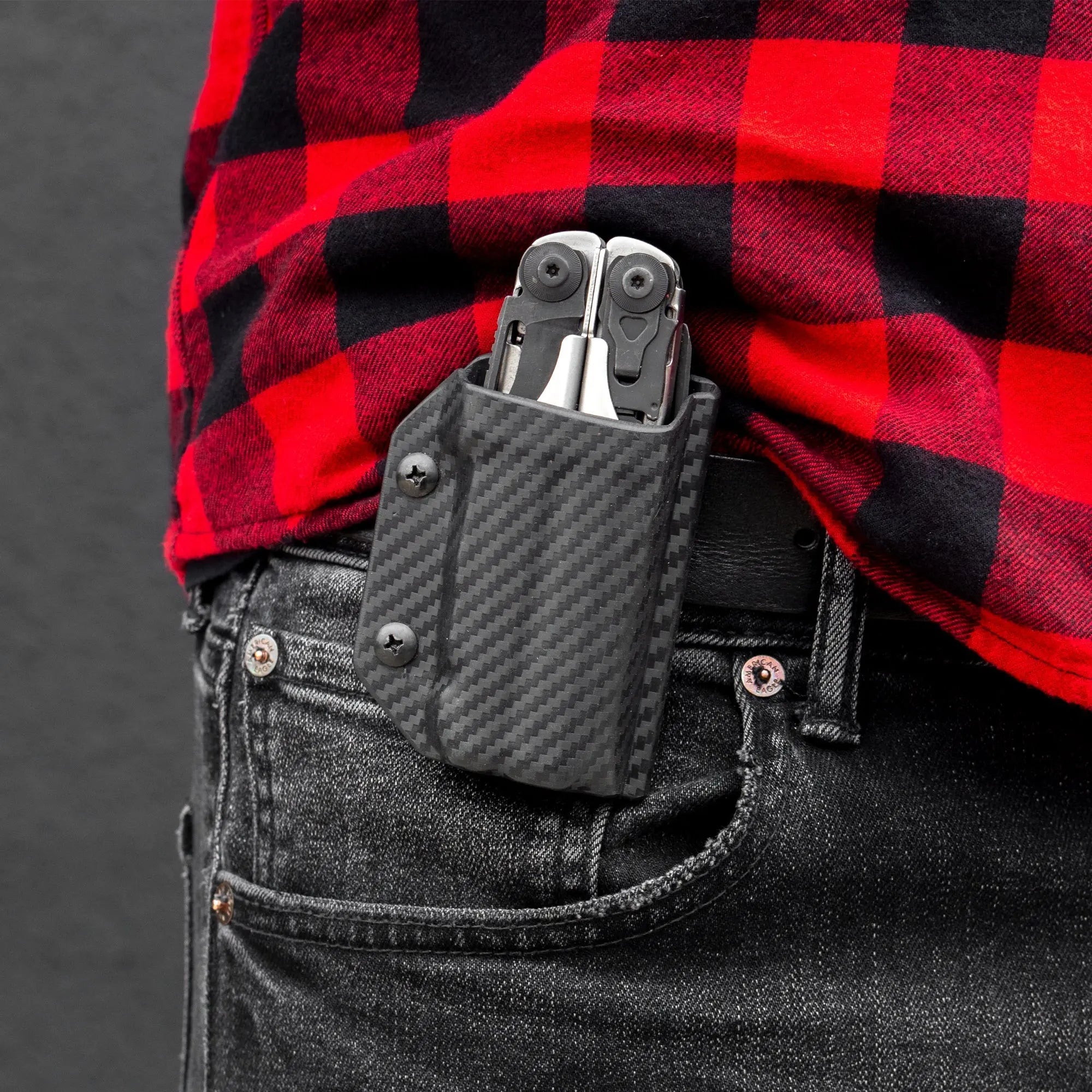 Multitool Sheaths for Durable and Convenient Carrying